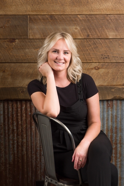 Sharon - Salon Ultimo